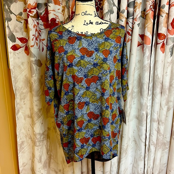 LuLaRoe | Tops | Nwt Lularoe Top | Poshmark